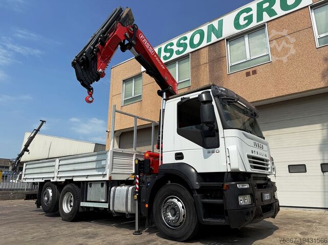 камион са фиксном сандучастом
Iveco STRALIS 360