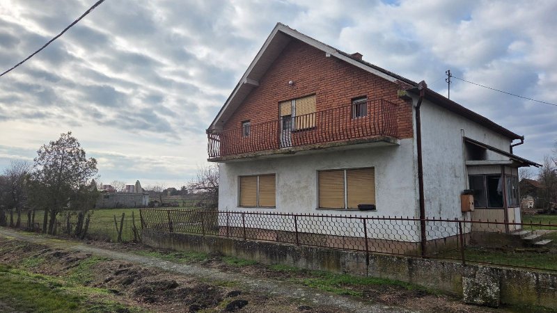 Plandište Banatski Sokolac 5 + petosobna 200 m2