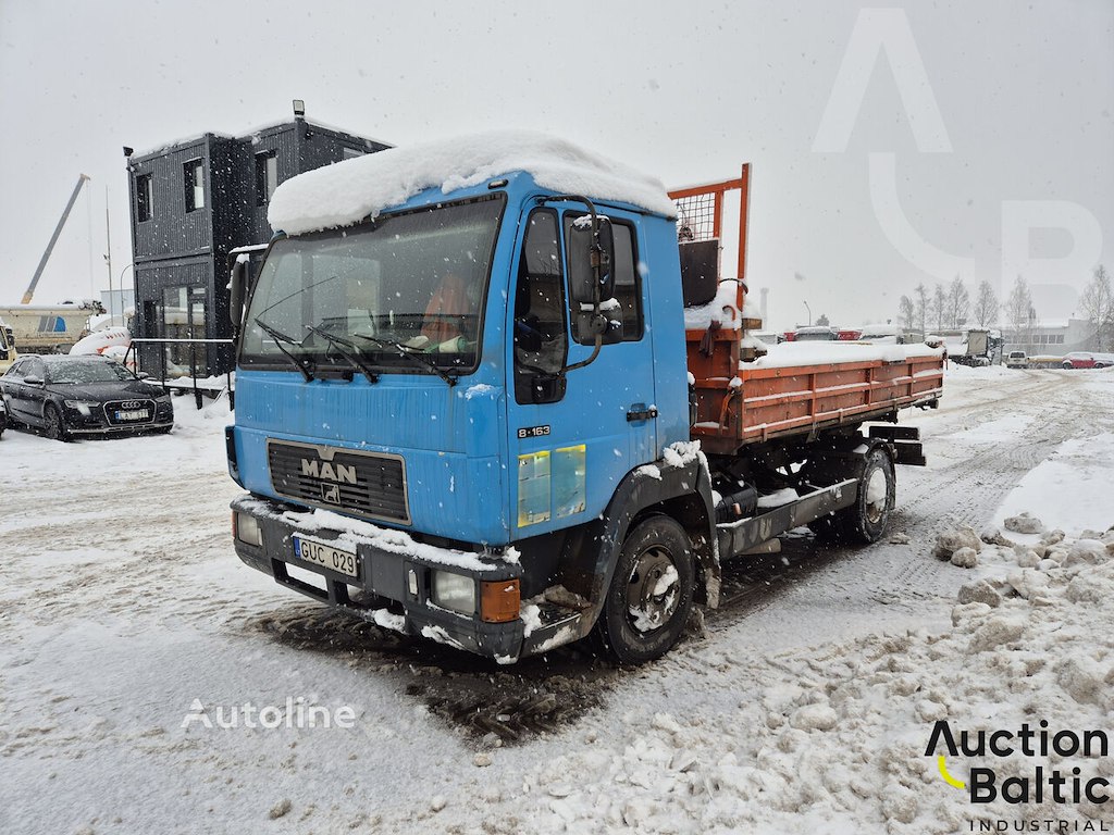 Prodaje se MAN 8.163 kiper na aukciji