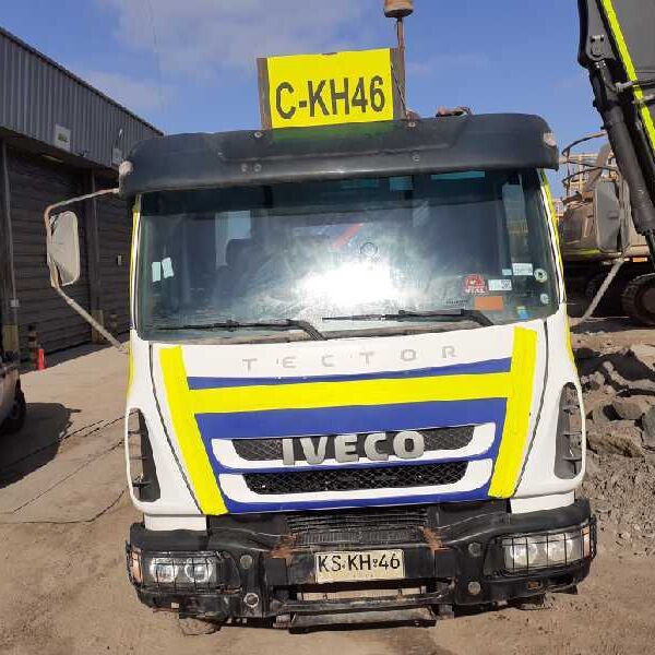 IVECO 260E kamion s ravnom platformom