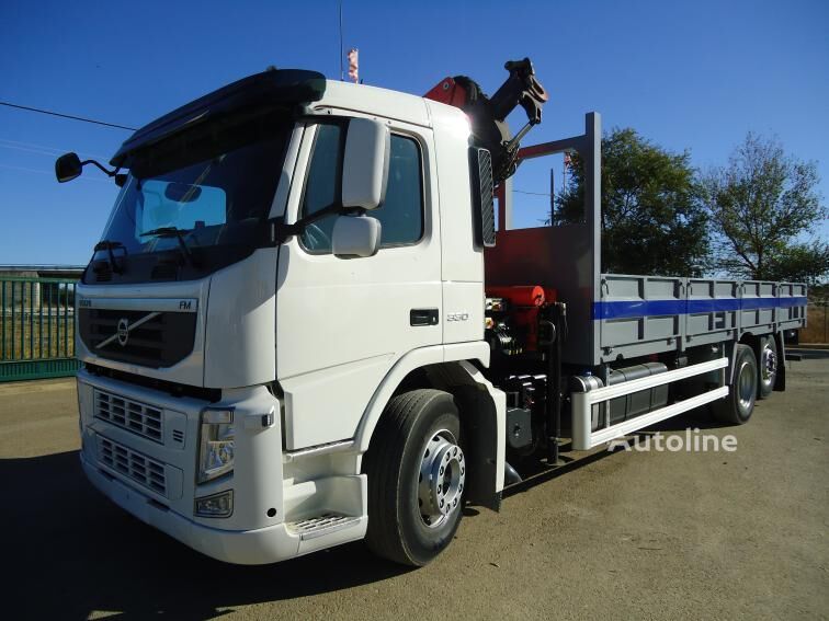 Volvo FM 11 330 kamion s ravnom platformom