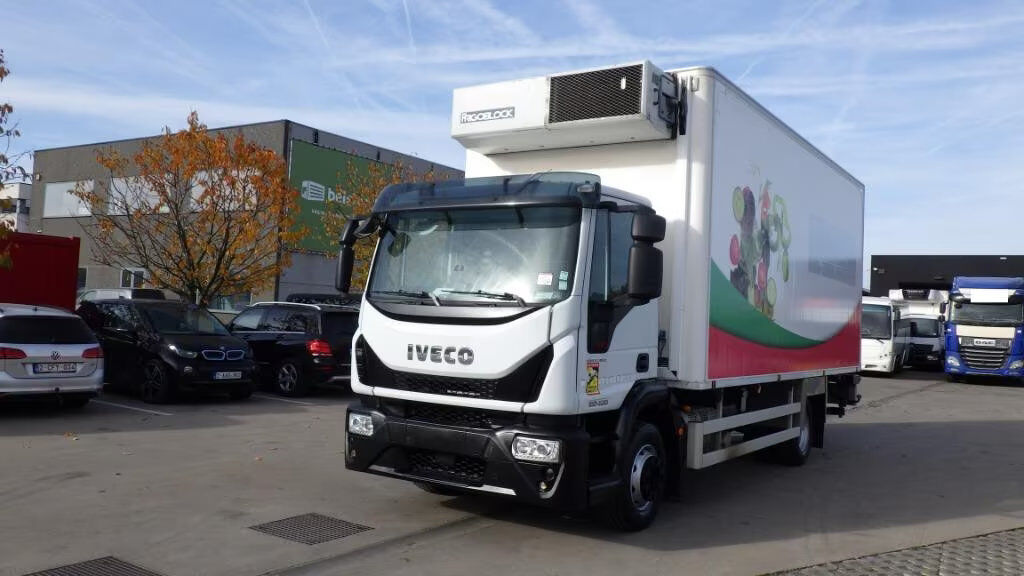 IVECO Eurocargo 120 220 / Tail lift kamion hladnjača