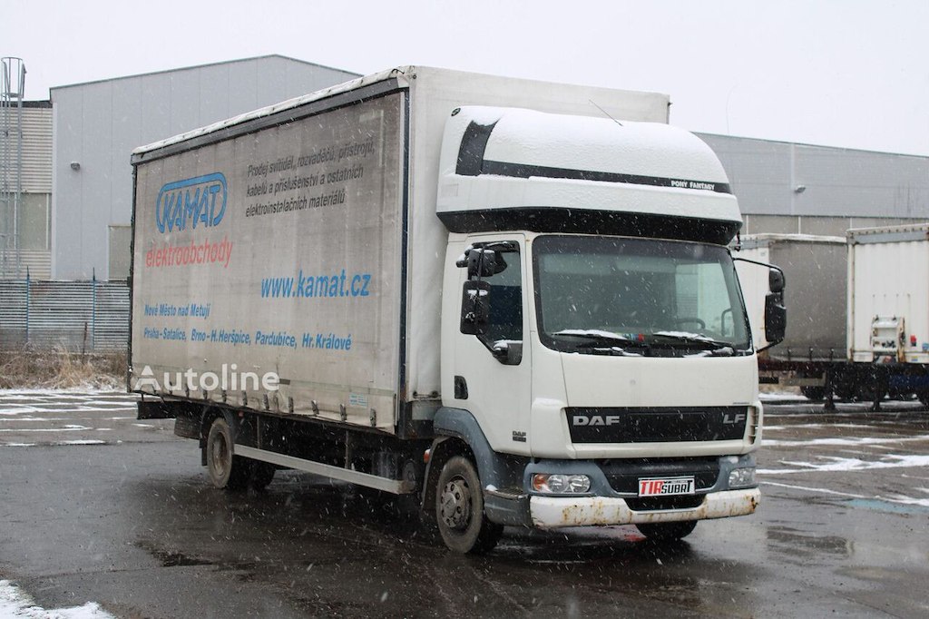 DAF FA LF45.220 kamion sa klizna zavesa cerada