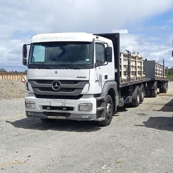 Mercedes-Benz AXOR 2533 48 kamion platforma + prikolica platforma