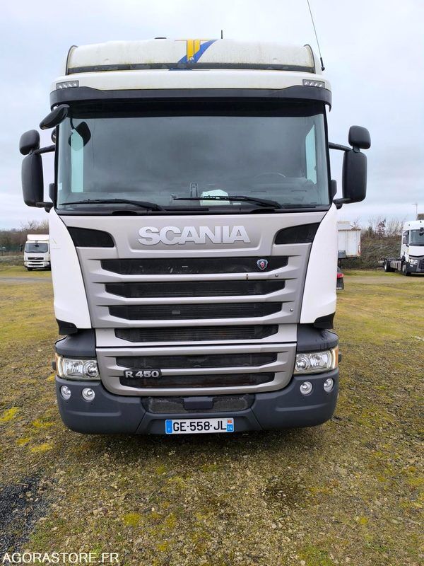 Prodaje se Scania R450 kamion platforme na aukciji