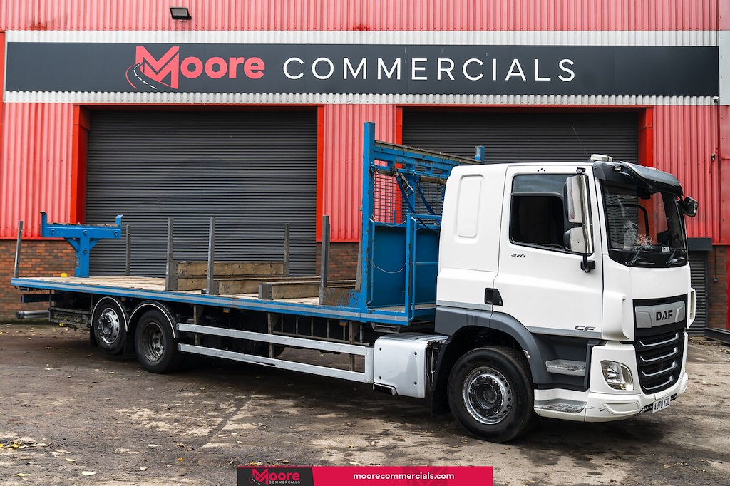 DAF CF 370 FAR 26T 29FT Sleeper Cab kamion platforma
