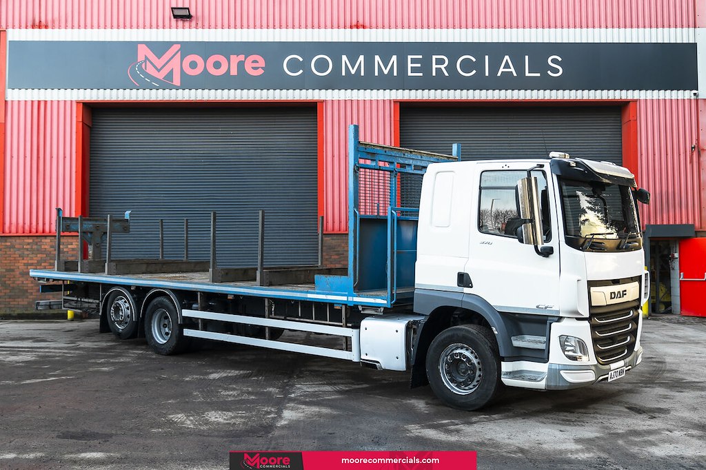 DAF CF 370 FAR 26T 29FT Sleeper Cab kamion platforma