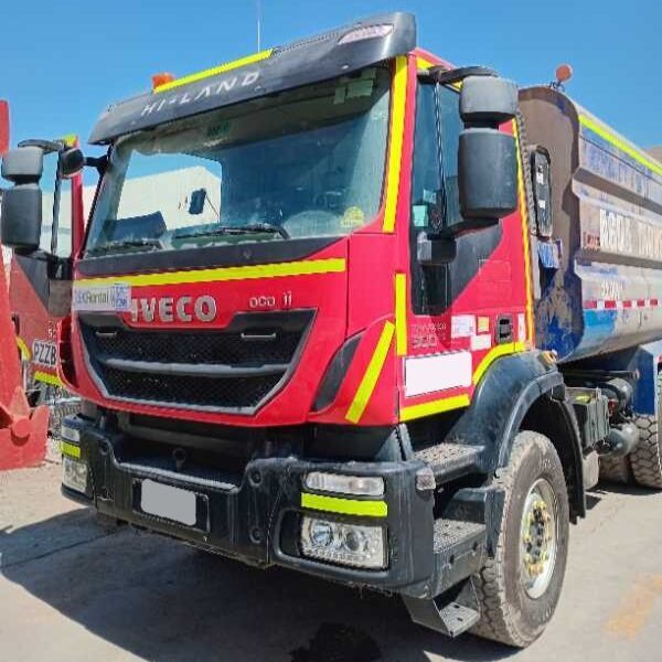 IVECO TRAKK 380 EST autocisterna