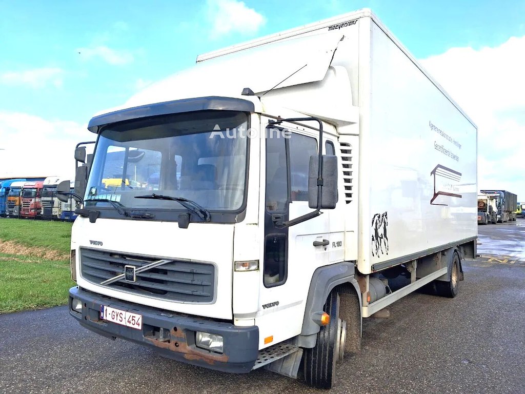Volvo FL 180 FL 180 * Manual Gearbox * Full Spring kamion za prevoz konja
