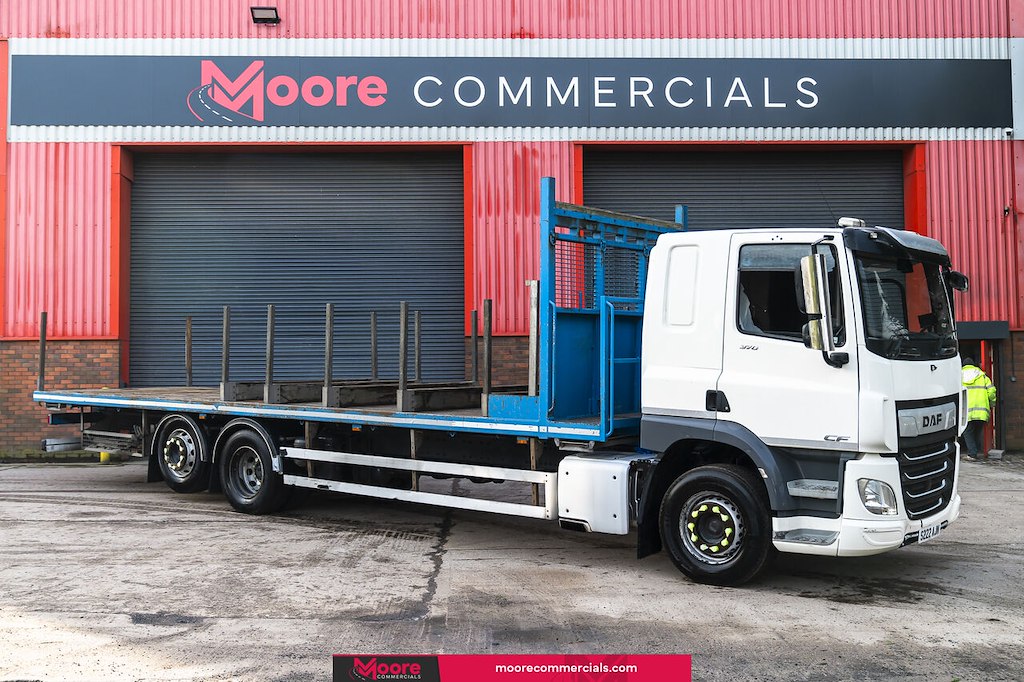 DAF CF 370 FAR 26T 29FT Sleeper Cab šleper za prevoz cevi