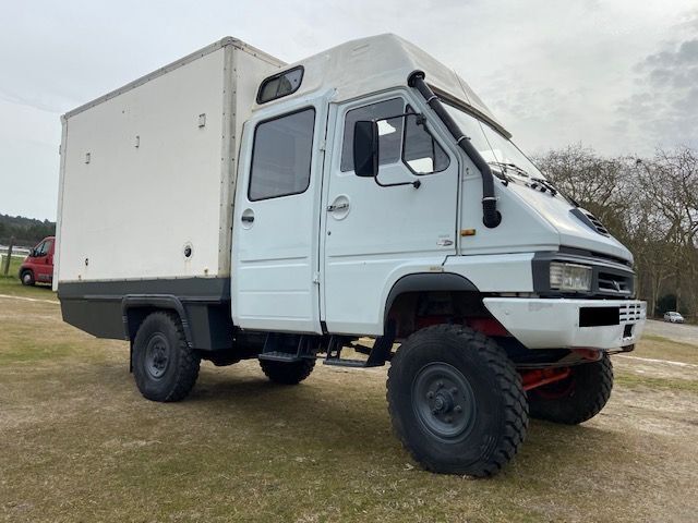 Renault B110 4x4 double cab kamion furgon < 3.5t