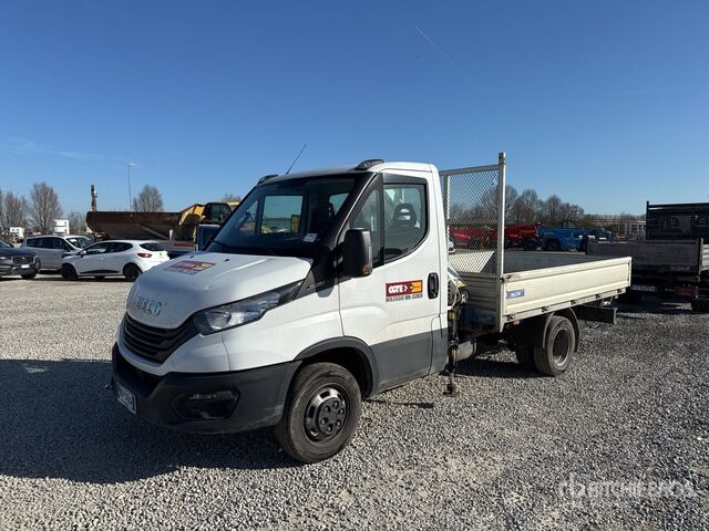Prodaje se IVECO Daily 35-140 kamion s ravnom platformom < 3.5t na aukciji