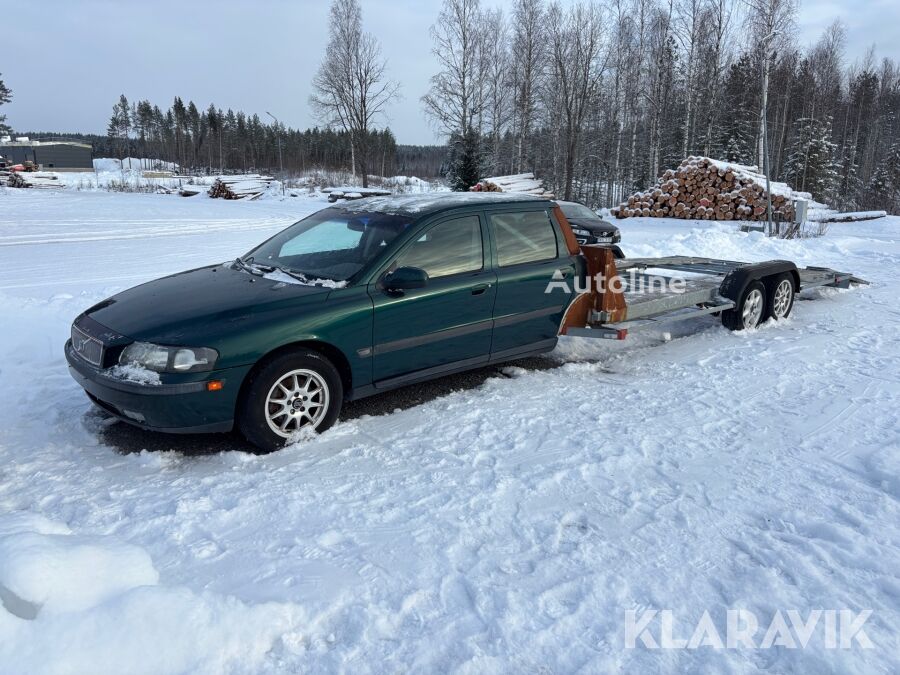 Prodaje se Volvo V70 kamion s ravnom platformom < 3.5t na aukciji