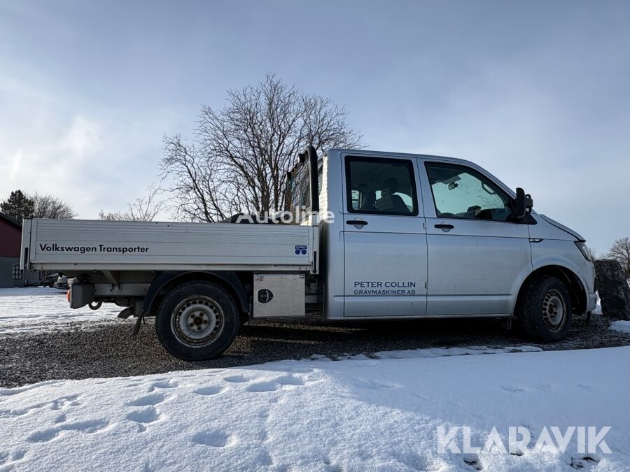 Prodaje se Volkswagen Transporter kamion s ravnom platformom < 3.5t na aukciji