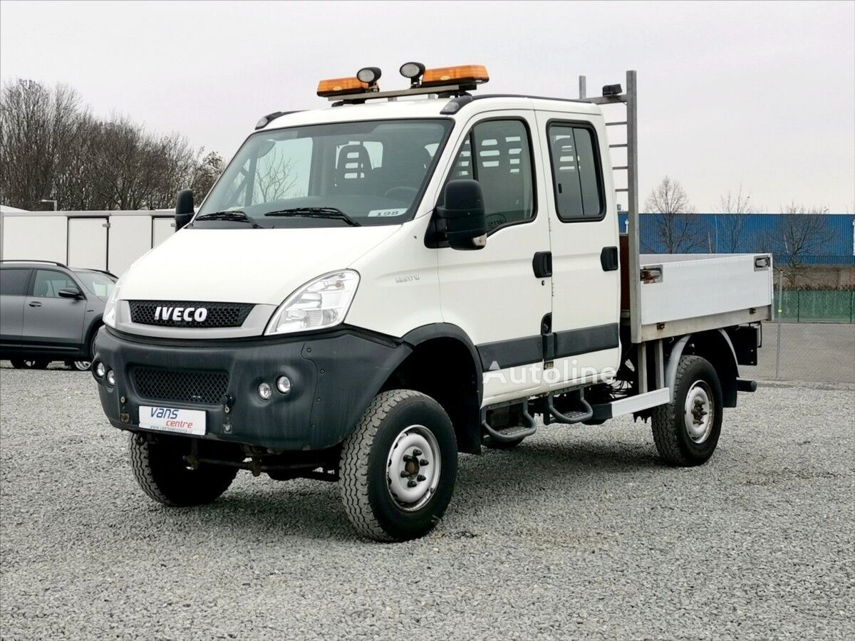 IVECO 55S17W 4x4/valník/7míst/tažné kamion s ravnom platformom < 3.5t