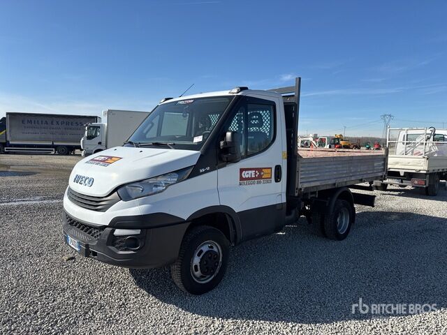 Prodaje se IVECO Daily 35-120 kamion kiper < 3.5t na aukciji