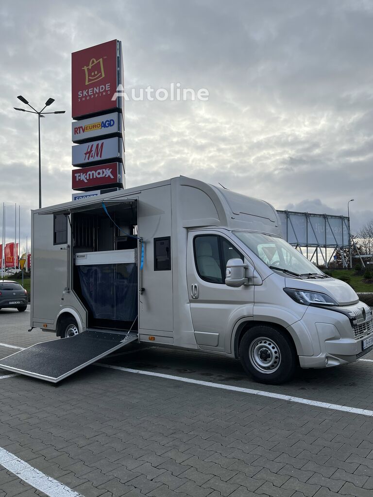 Renault Boxer vozilo za prevoz konja