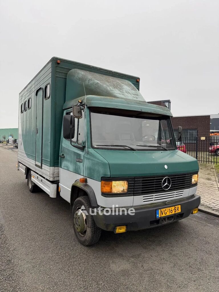 Mercedes-Benz 609D / FULL STEEL / HOLLAND TRUCK / MANUAL GEARBOX / HOESE TRUCK vozilo za prevoz konja