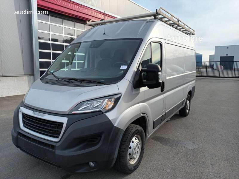 Prodaje se Peugeot Boxer minibus furgon na aukciji