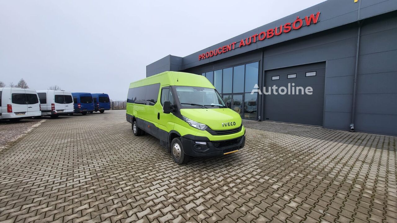 IVECO Daily - 24 places + 4 standing putnički minibus