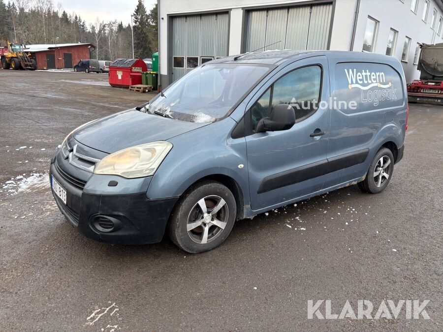 Prodaje se Citroen Berlingo laki furgon na aukciji