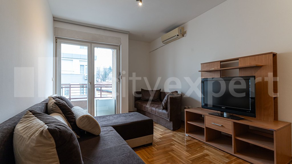 Stan za izdavanje BEZ PROVIZIJE: Dvosoban, 40m², Cerska, Vračar - 500€
