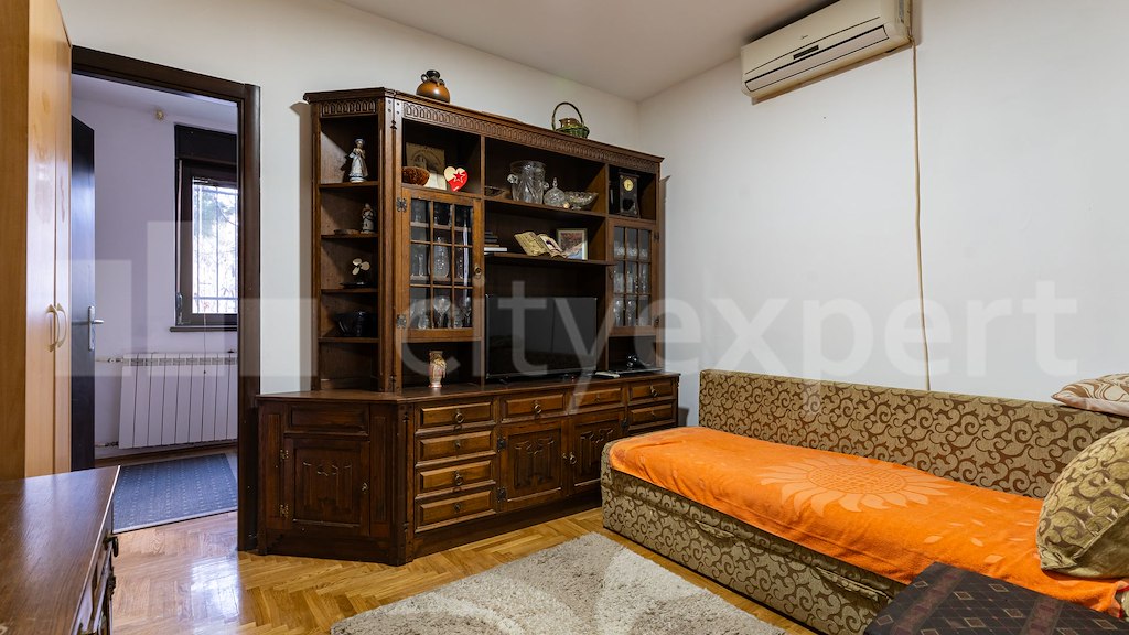Stan za izdavanje BEZ PROVIZIJE: Dvoiposoban, 53m², Ulofa Palmea, Zvezdara - 450€