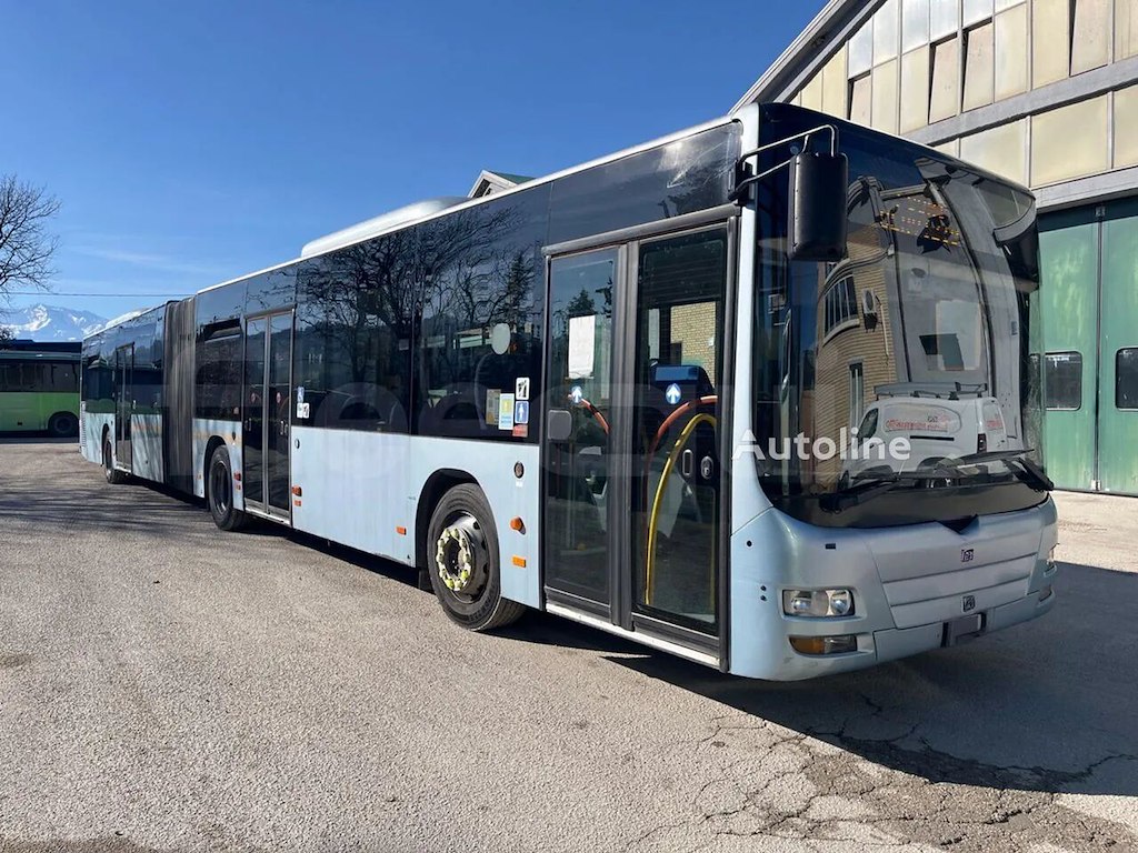 Prodaje se MAN Lion's City zglobni autobus na aukciji