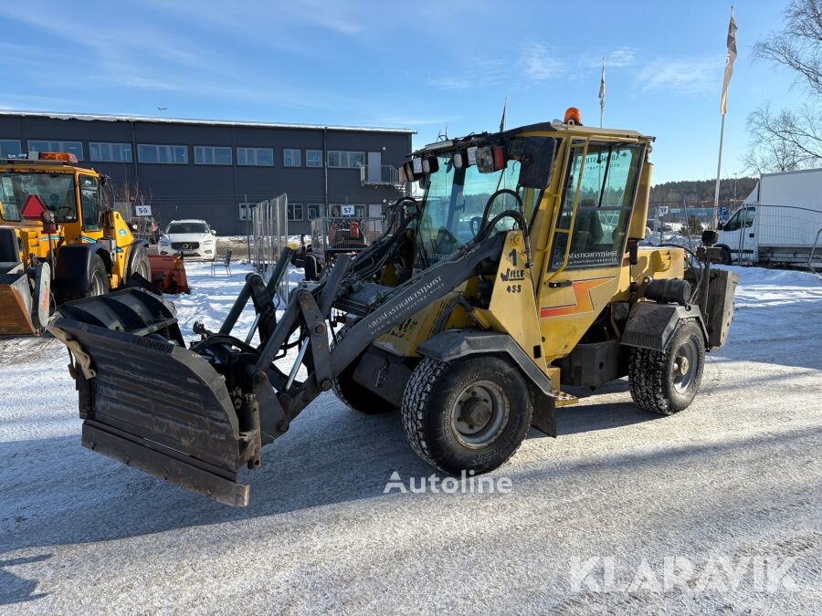 Prodaje se Wille 455 univerzalnu komunalnu mašinu na aukciji