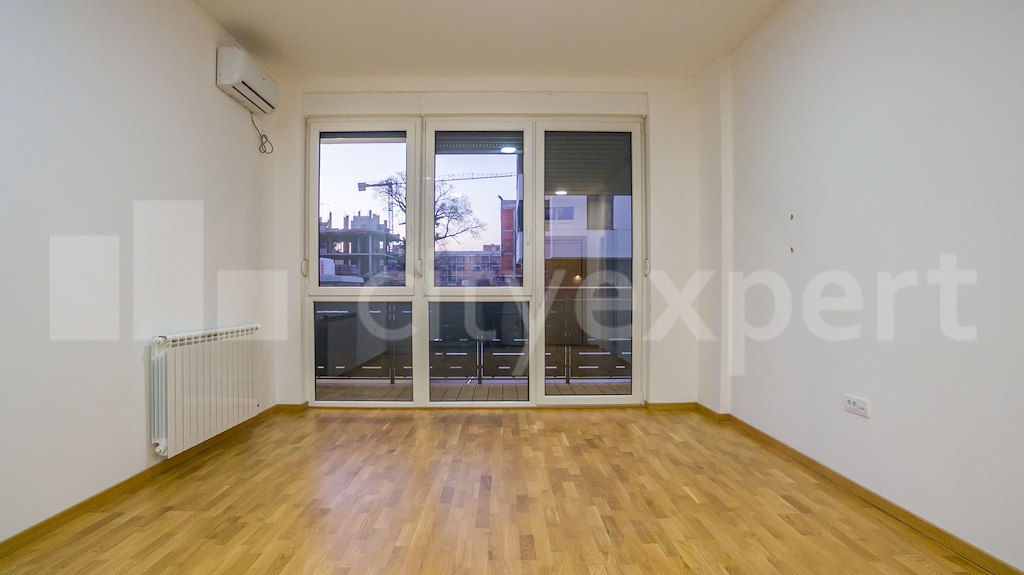 Stan Izdavanje Novi Sad Bez provizije - 45m², Jerneja Kopitara, Novi Sad - 400€