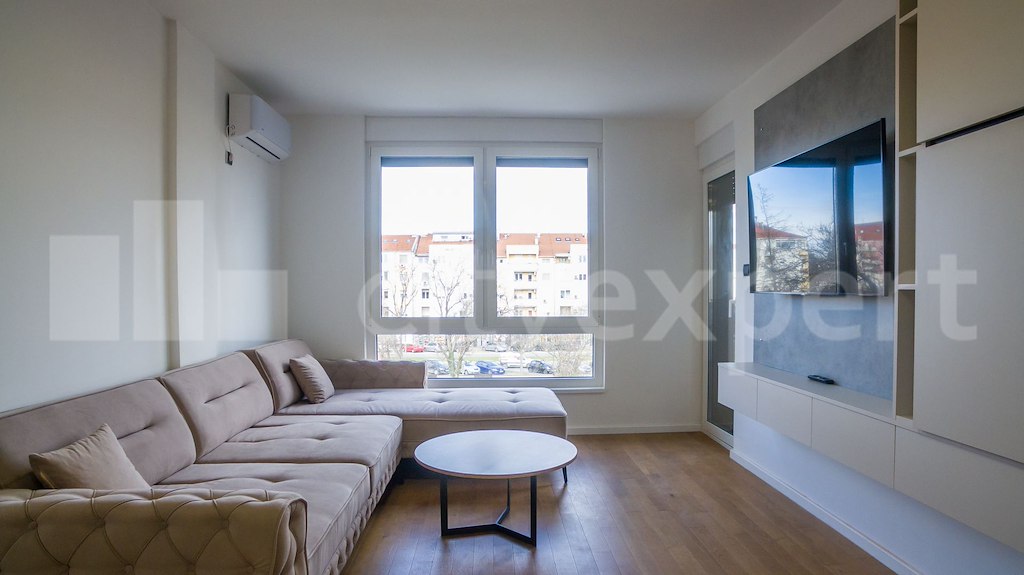Stan Izdavanje Novi Sad Bez provizije - 51m², Petefi Šandora, Novi Sad - 550€