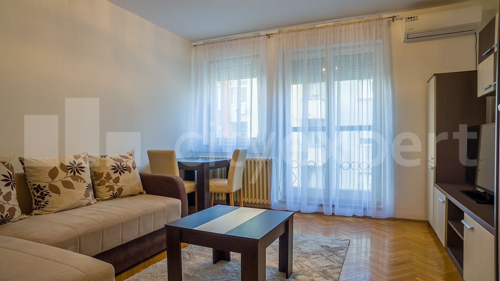Stan Izdavanje Novi Sad Bez skrivenih troškova - 23m², Slobodana Bajica, Novi Sad - 280€