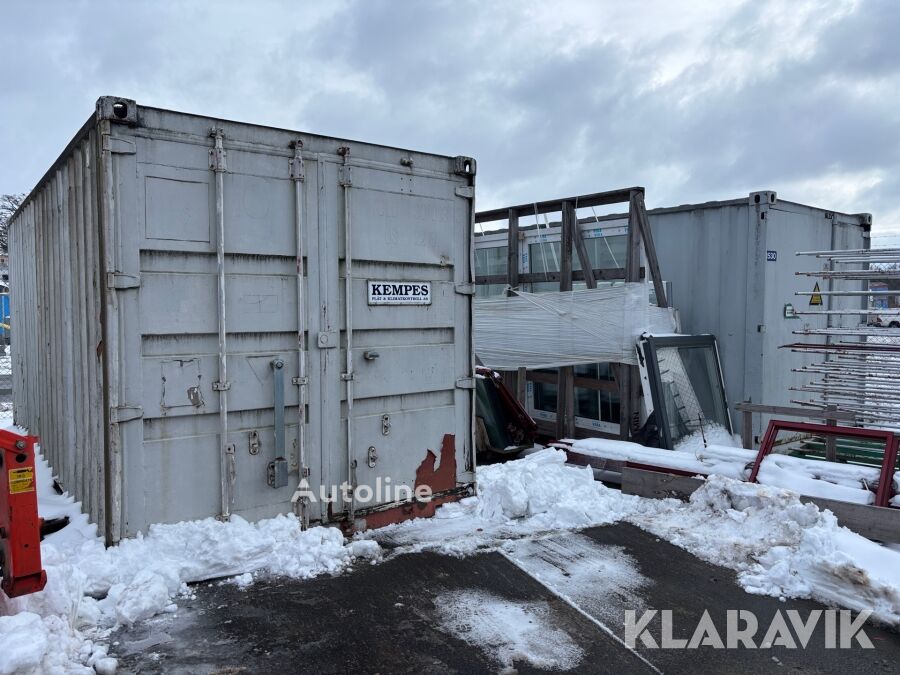 Prodaje se Container 6 fot - 2 st med Diverse Ventilationsrör och böjar kontejner 20 stopa na aukciji
