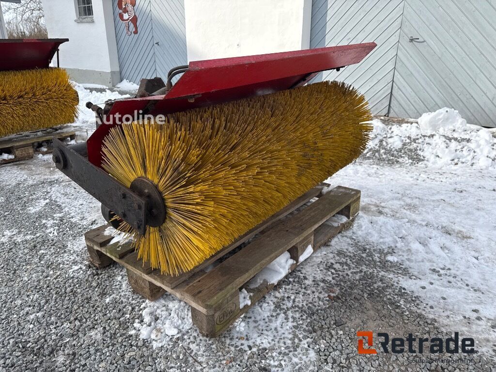 Prodaje se Nesbo Mekanisk četku za čišćenje ulica na aukciji