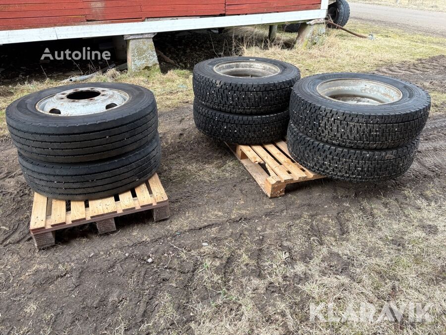 Prodaje se Sailun 275/70R22,5 gumu za kamione na aukciji
