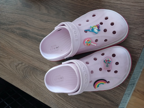 Crocs sa privescima J2