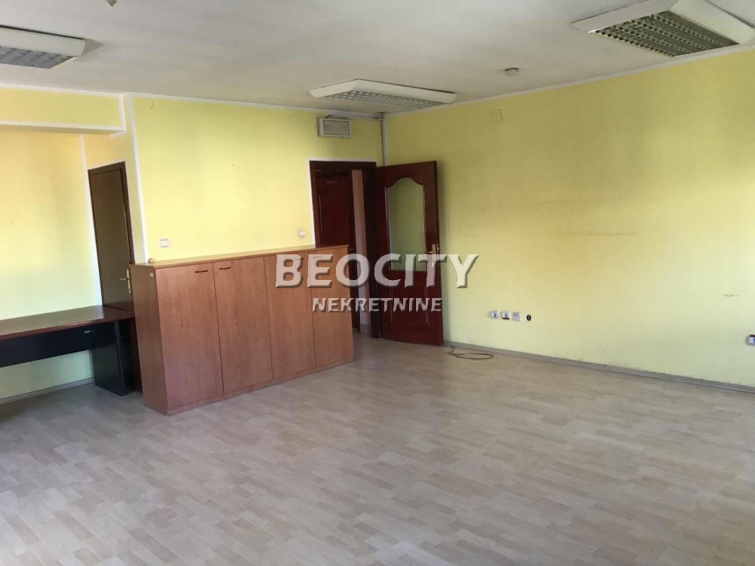 Zemun, Altina, , 3.5, 800m2, 3200EUR