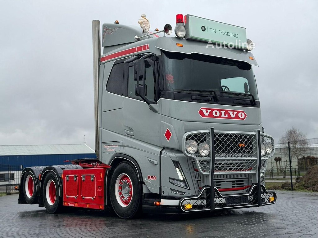 Volvo FH 650 COMPLETE SHOW TRUCK, LIKE NEW, FULL INTERIOR, FULL EXTERI tegljač