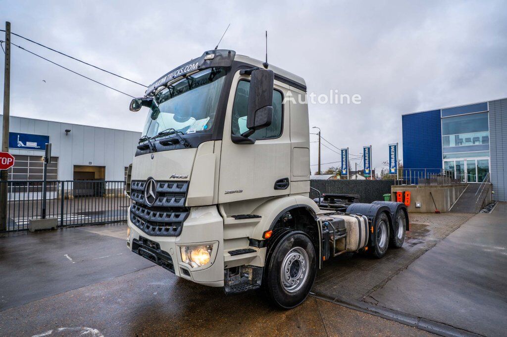 Mercedes-Benz AROCS 2643 LS tegljač