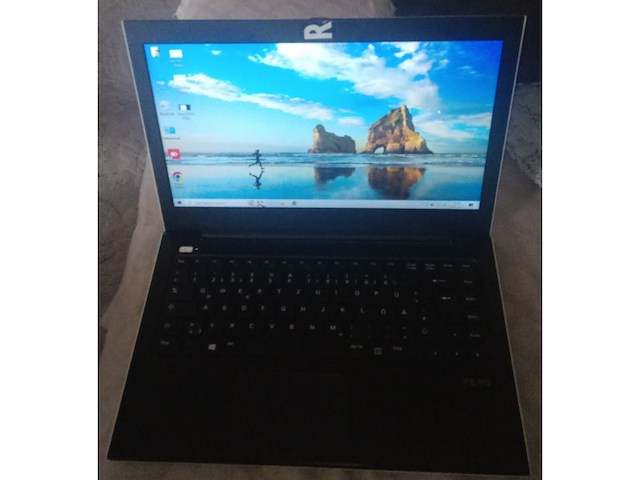 Laptop Peaq S4219/N3700 quad/4gb ddr3/ssd/bat 2h