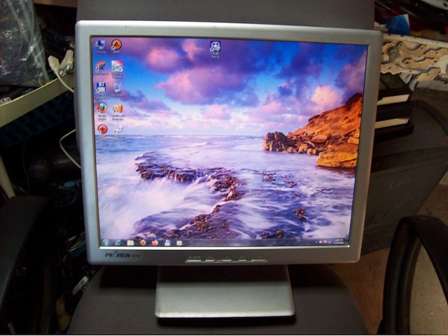 PROVIEW monitor 17 inca 700P