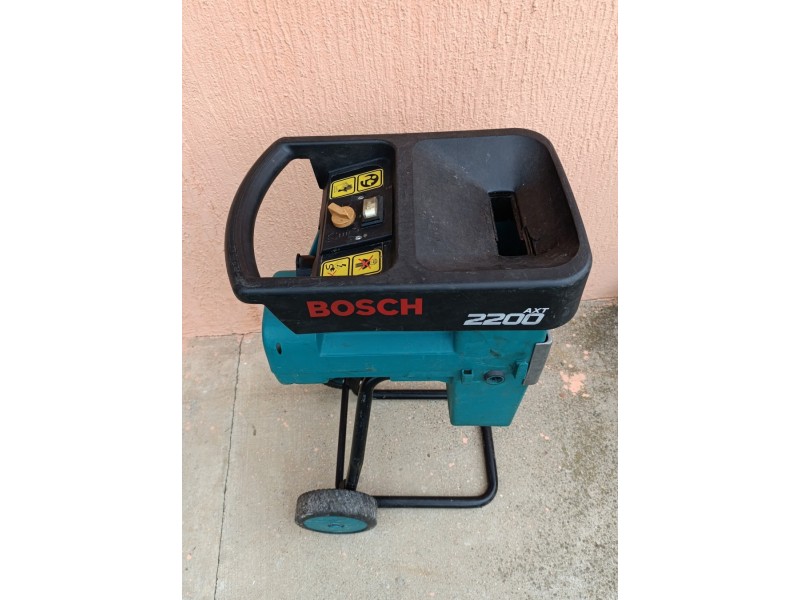 BOSCH drobilica za grane