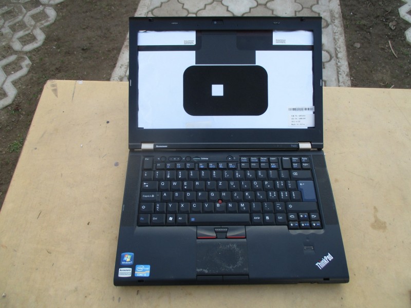 26.LENOVO ThinkPad T420 laptop za delove
