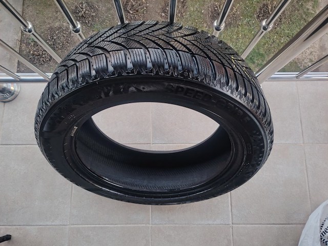Guma Semperit m+s, 205/55 R 17 V XL kao Nova! !