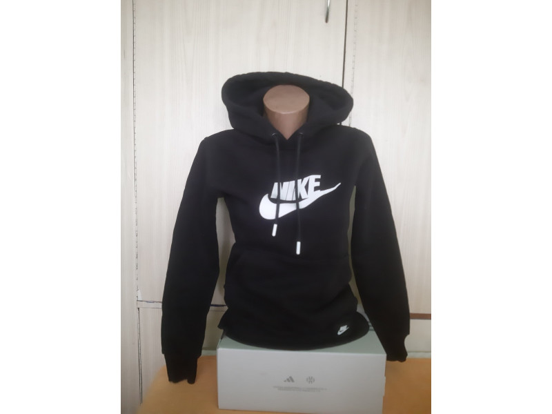 DUKS Nike vel.S - Kao nov