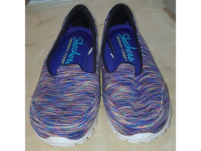 SKECHERS memory form 40/26,5-NOVO