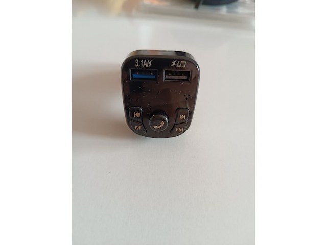 USB / MP3 AUTO TRANSMITER