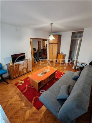 Izdaje se odličan trosoban stan u blizini Dif-a, 8