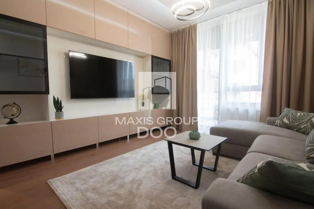 Izdavanje, dvosoban stan, 54m², Savski Venac, Beograd