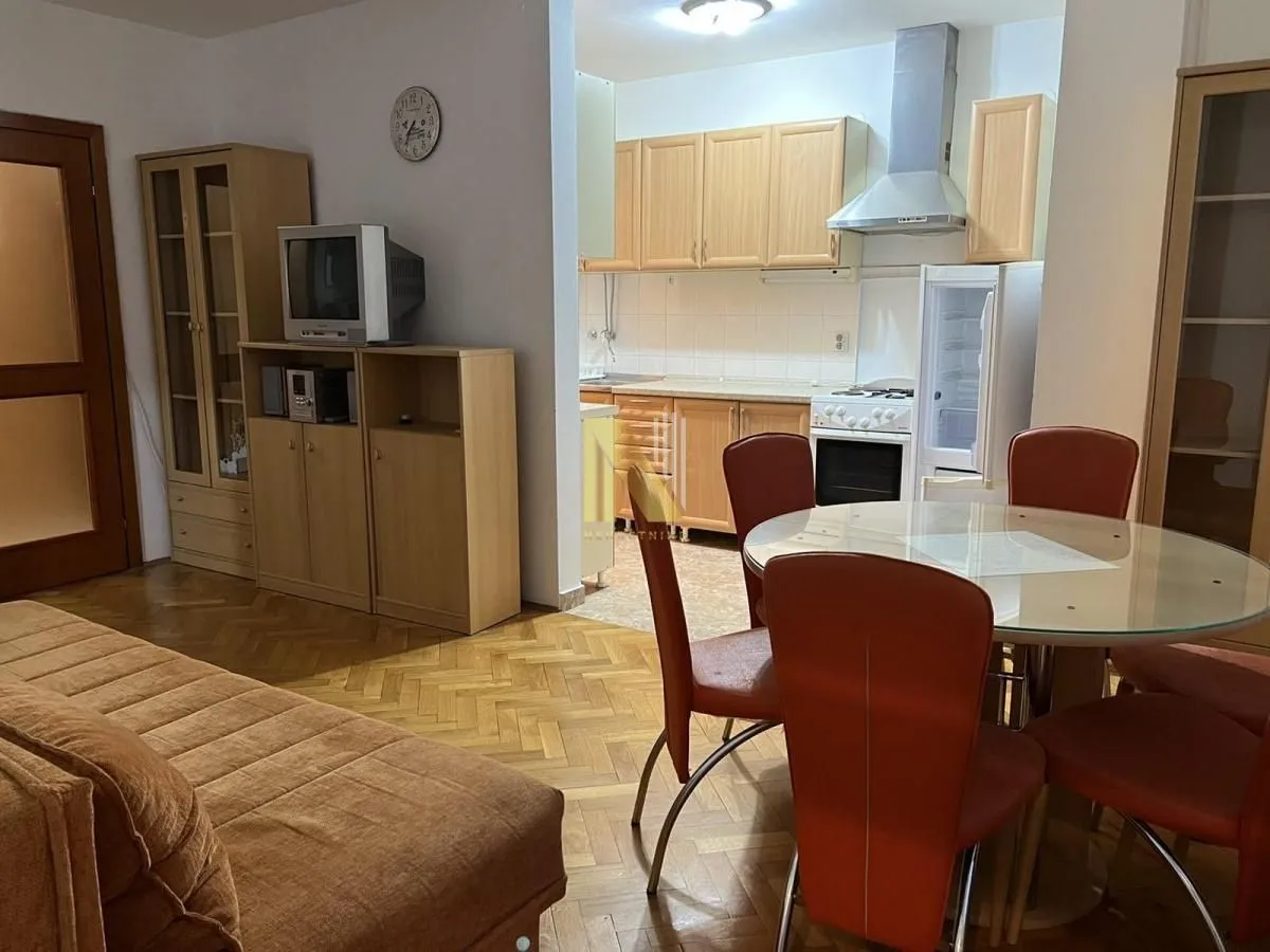 Izdavanje, dvosoban stan, 43m², Podbara, Novi Sad Sve Podlokacije